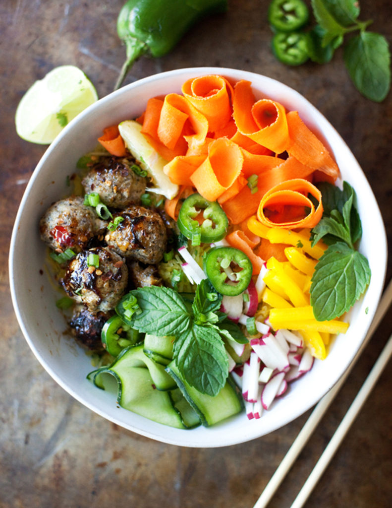 The Best Macro Cookbook - Lillie Eats and Tells